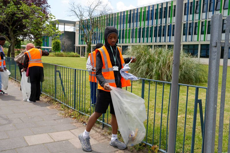 Young people help clean up — Barking & Dagenham College